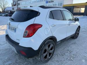 White Opel Mokka 2014 in Taurage, with an engine capacity of 1.36 L and mileage of 122 thousand km for 6600 €, photo 7 on AUTOMOTO.COM.LV