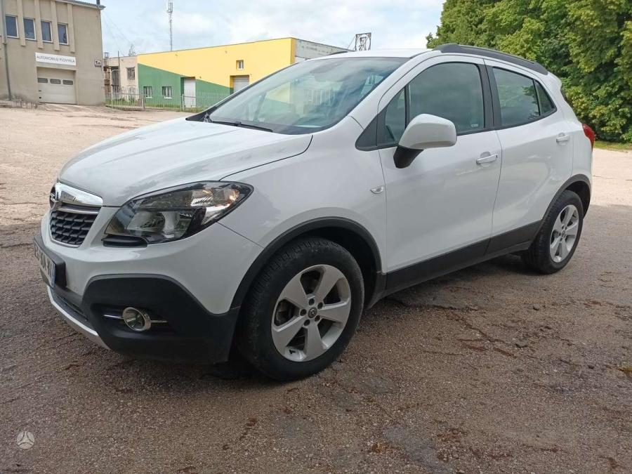 White Opel Mokka 2016 in Taurage, with an engine capacity of 1.60 L and mileage of 164 thousand km for 5300 €, photo 7 on AUTOMOTO.COM.LV