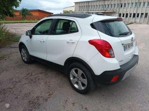 White Opel Mokka 2016 in Taurage, with an engine capacity of 1.60 L and mileage of 164 thousand km for 5300 €, photo 16 on AUTOMOTO.COM.LV