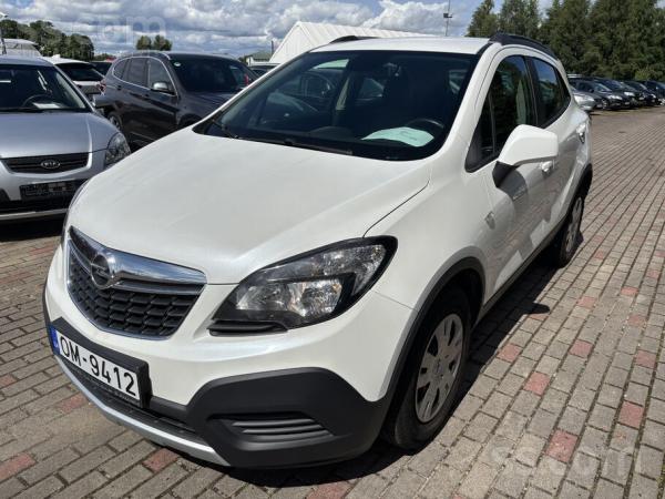 White Opel Mokka 2015 in Talsi, with an engine capacity of 1.60 L and mileage of 165 thousand km for 6990 €, photo 1 on AUTOMOTO.COM.LV