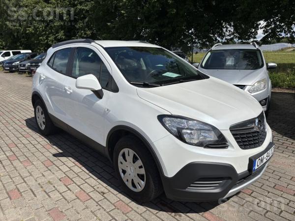 White Opel Mokka 2015 in Talsi, with an engine capacity of 1.60 L and mileage of 165 thousand km for 6990 €, photo 6 on AUTOMOTO.COM.LV