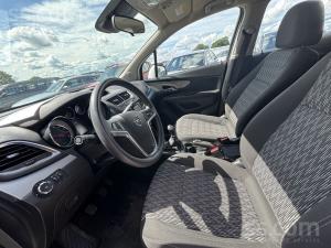 White Opel Mokka 2015 in Talsi, with an engine capacity of 1.60 L and mileage of 165 thousand km for 6990 €, photo 11 on AUTOMOTO.COM.LV