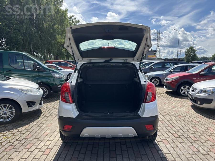White Opel Mokka 2015 in Talsi, with an engine capacity of 1.60 L and mileage of 165 thousand km for 6990 €, photo 13 on AUTOMOTO.COM.LV
