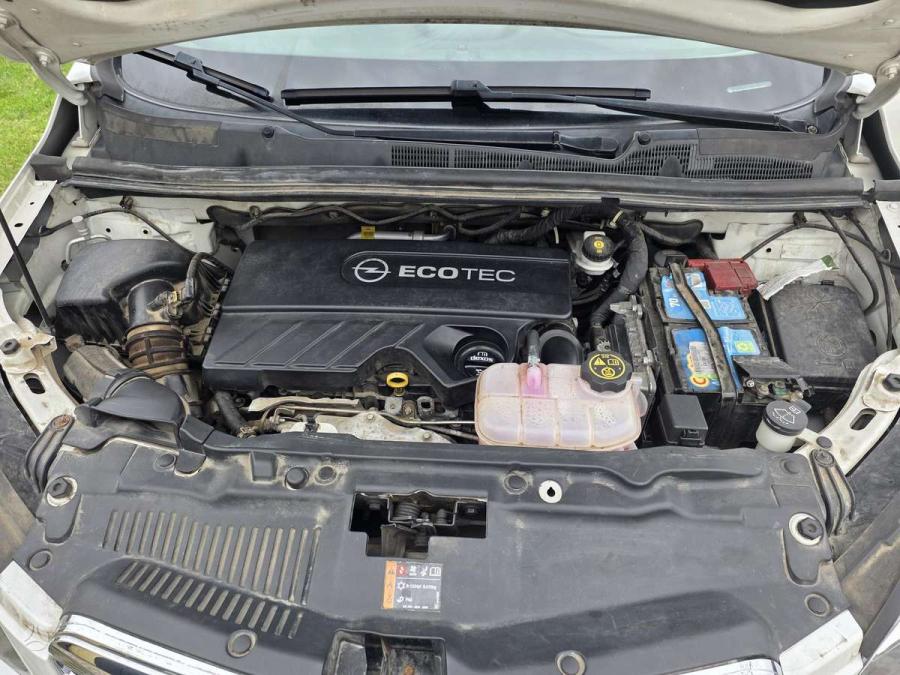 Balts Opel Mokka 2016 Ukmergė, ar dzinēja tilpumu 1.60 L un nobraukumu 161 tūkst. km par 12000 €, foto 13 vietnē AUTOMOTO.COM.LV