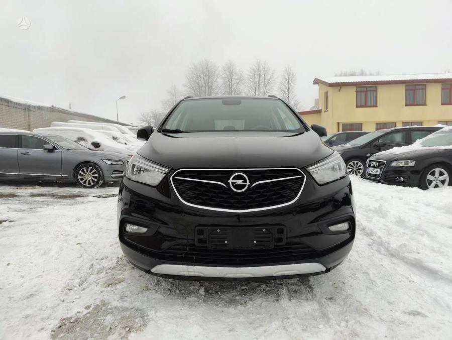 Black Opel Mokka X 2017 in Taurage, with an engine capacity of 1.60 L and mileage of 175 thousand km for 7650 €, photo 2 on AUTOMOTO.COM.LV