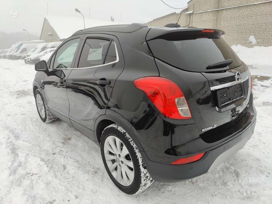 Black Opel Mokka X 2017 in Taurage, with an engine capacity of 1.60 L and mileage of 175 thousand km for 7650 €, photo 4 on AUTOMOTO.COM.LV
