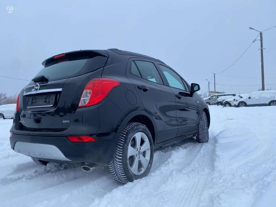 Black Opel Mokka X 2017 in Panevezys, with an engine capacity of 1.60 L and mileage of 133 thousand km for 5700 €, photo 15 on AUTOMOTO.COM.LV