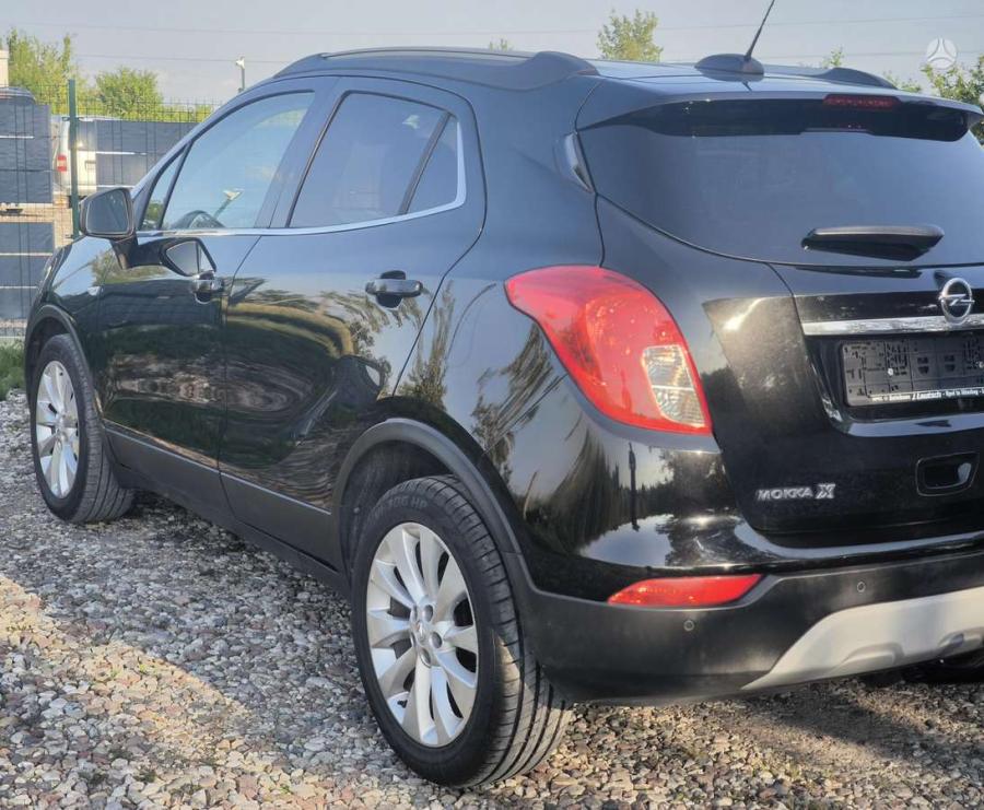 Black Opel Mokka X 2017 in Vilkaviskis, with an engine capacity of 1.60 L and mileage of 172 thousand km for 7800 €, photo 6 on AUTOMOTO.COM.LV