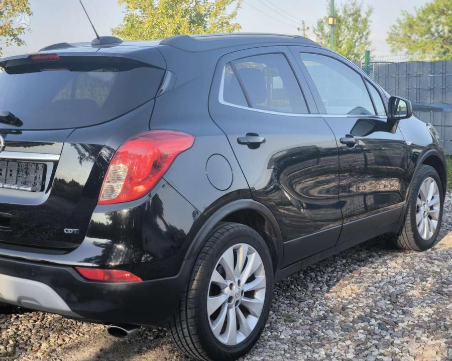 Black Opel Mokka X 2017 in Vilkaviskis, with an engine capacity of 1.60 L and mileage of 172 thousand km for 7800 €, photo 7 on AUTOMOTO.COM.LV