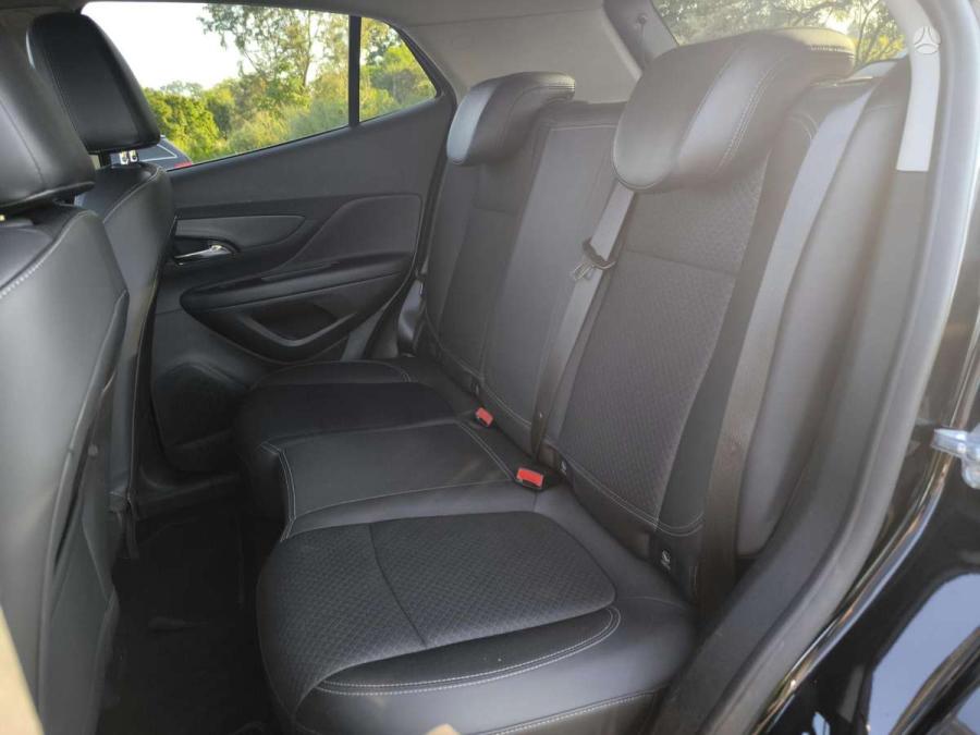 Black Opel Mokka X 2017 in Vilkaviskis, with an engine capacity of 1.60 L and mileage of 172 thousand km for 7800 €, photo 10 on AUTOMOTO.COM.LV
