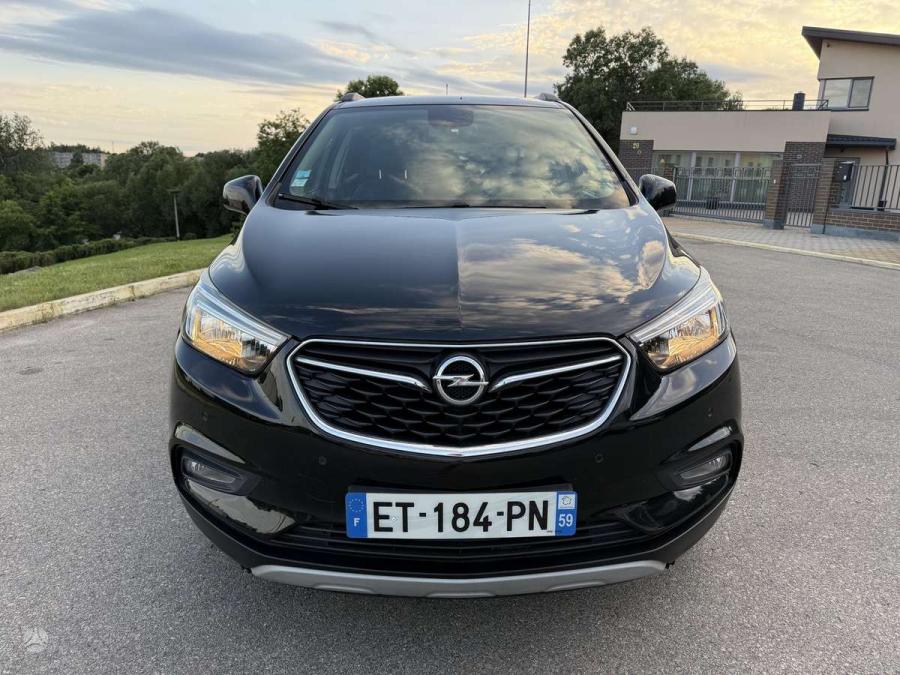 Black Opel Mokka X 2018 in Taurage, with an engine capacity of 1.60 L and mileage of 171 thousand km for 7900 €, photo 4 on AUTOMOTO.COM.LV