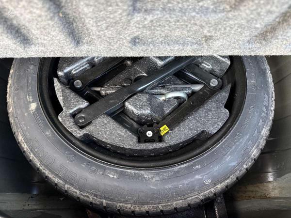 Black Opel Mokka X 2018 in Taurage, with an engine capacity of 1.60 L and mileage of 171 thousand km for 7900 €, photo 8 on AUTOMOTO.COM.LV