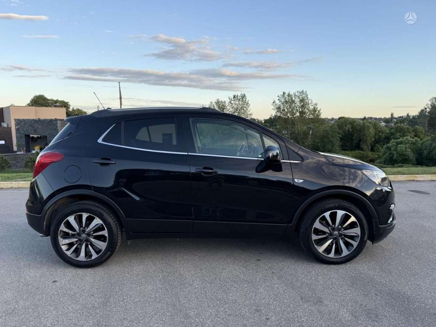 Black Opel Mokka X 2018 in Taurage, with an engine capacity of 1.60 L and mileage of 171 thousand km for 7900 €, photo 11 on AUTOMOTO.COM.LV