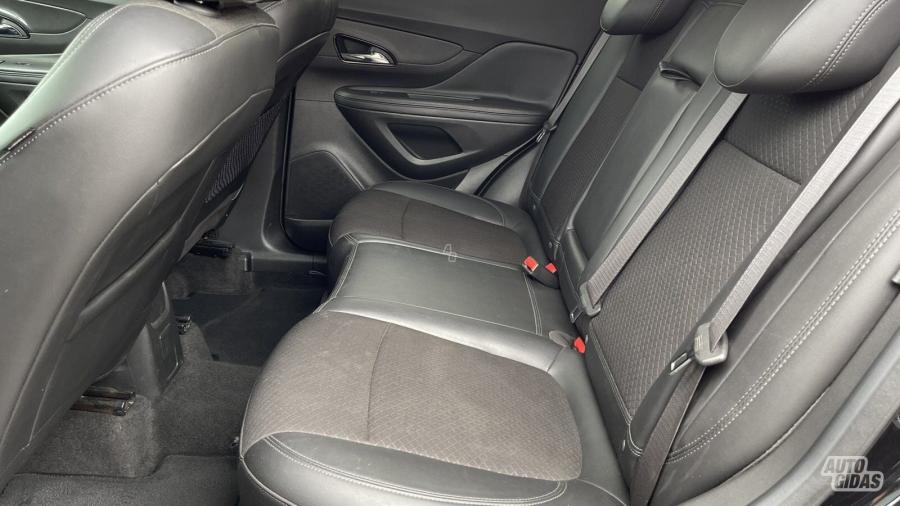 Black Opel Mokka X 2018 in Marijampole, with an engine capacity of 1.40 L and mileage of 73 thousand km for 10850 €, photo 13 on AUTOMOTO.COM.LV