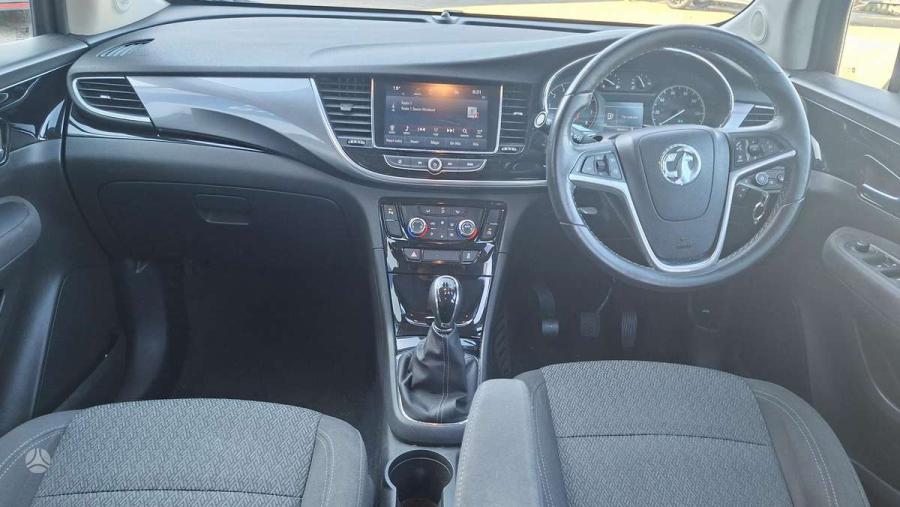 Black Opel Mokka X 2018 in Siauliai, with an engine capacity of 1.36 L and mileage of 99 thousand km for 3299 €, photo 12 on AUTOMOTO.COM.LV