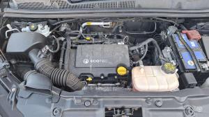Black Opel Mokka X 2018 in Siauliai, with an engine capacity of 1.36 L and mileage of 99 thousand km for 3299 €, photo 17 on AUTOMOTO.COM.LV
