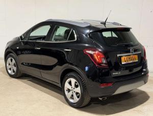 Black Opel Mokka X 2019 in Klaipeda, with an engine capacity of 1.60 L and mileage of 187 thousand km for 10799 €, photo 3 on AUTOMOTO.COM.LV