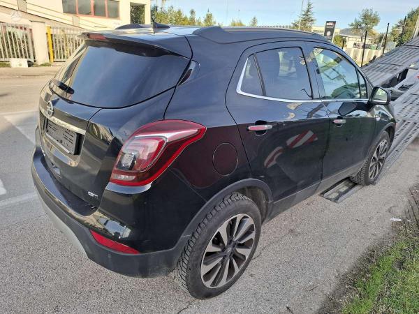 Black Opel Mokka X 2019 in Kaunas, with an engine capacity of 1.60 L and mileage of 200 thousand km for 5200 €, photo 3 on AUTOMOTO.COM.LV