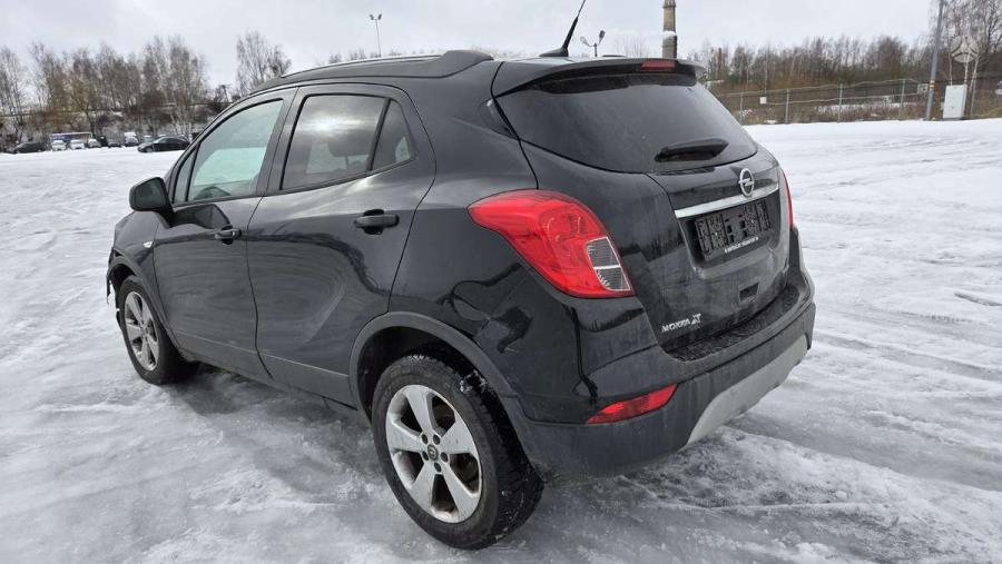 Black Opel Mokka X 2017 in Marijampole, with an engine capacity of 1.40 L and mileage of 46 thousand km for 7700 €, photo 6 on AUTOMOTO.COM.LV