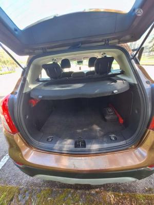 Brown Opel Mokka X 2017 in Vilnius, with an engine capacity of 1.60 L and mileage of 77 thousand km for 8900 €, photo 7 on AUTOMOTO.COM.LV