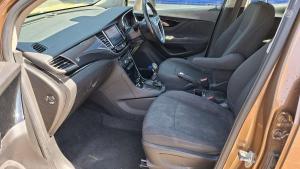 Brown Opel Mokka X 2017 in Siauliai, with an engine capacity of 1.60 L and mileage of 167 thousand km for 3299 €, photo 13 on AUTOMOTO.COM.LV