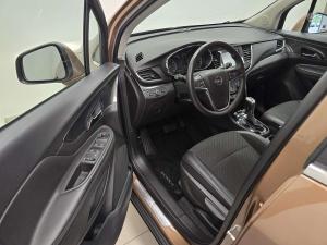 Brown Opel Mokka X 2017 in Vilnius, with an engine capacity of 1.36 L and mileage of 79 thousand km for 10990 €, photo 13 on AUTOMOTO.COM.LV
