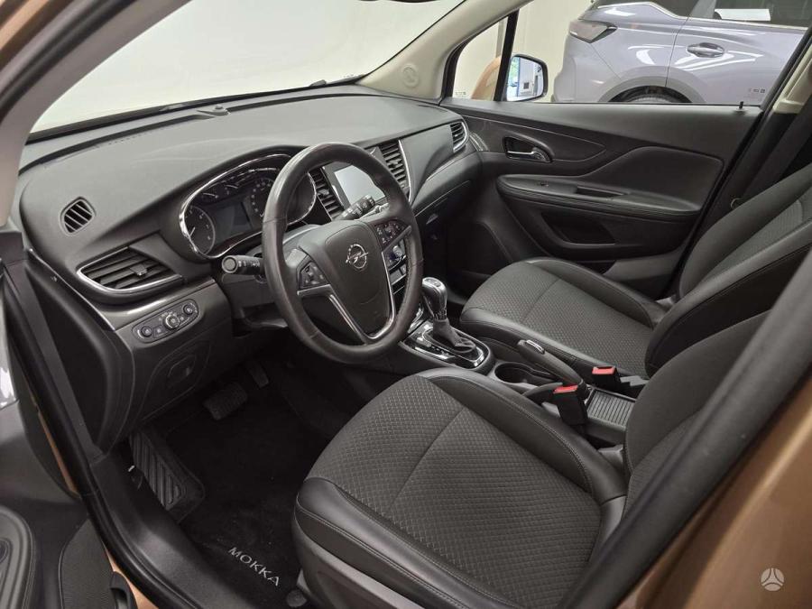 Brown Opel Mokka X 2017 in Vilnius, with an engine capacity of 1.36 L and mileage of 79 thousand km for 10990 €, photo 14 on AUTOMOTO.COM.LV