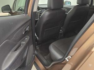 Brown Opel Mokka X 2017 in Vilnius, with an engine capacity of 1.36 L and mileage of 79 thousand km for 10990 €, photo 35 on AUTOMOTO.COM.LV