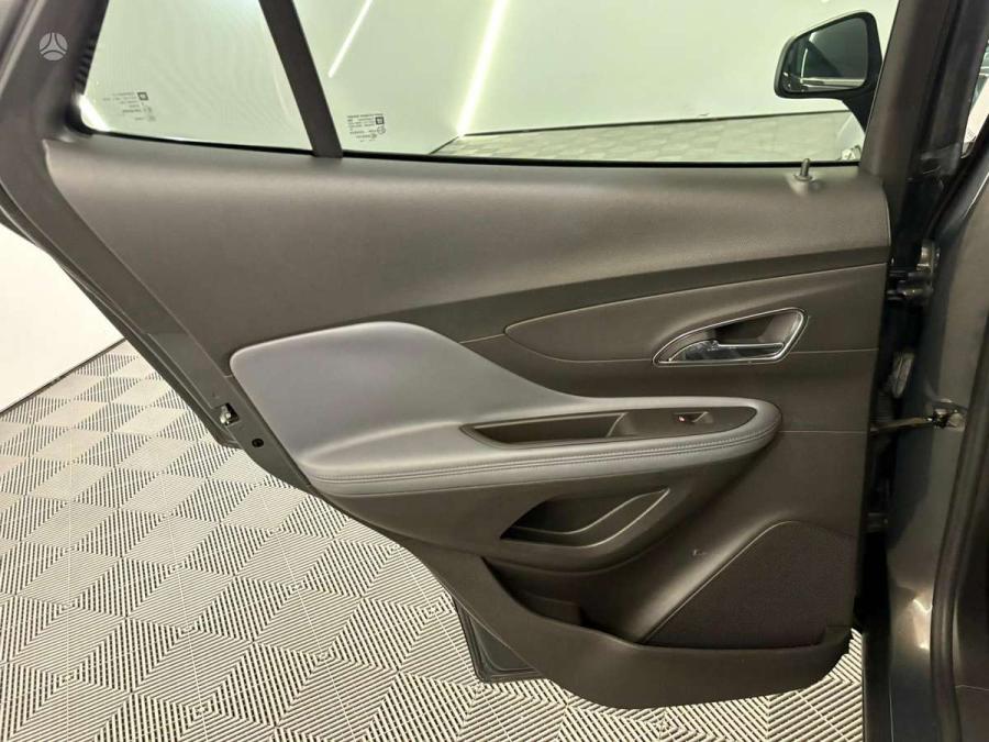 Pelēks Opel Mokka X 2015 Marijampole, ar dzinēja tilpumu 1.60 L un nobraukumu 152 tūkst. km par 7600 €, foto 20 vietnē AUTOMOTO.COM.LV