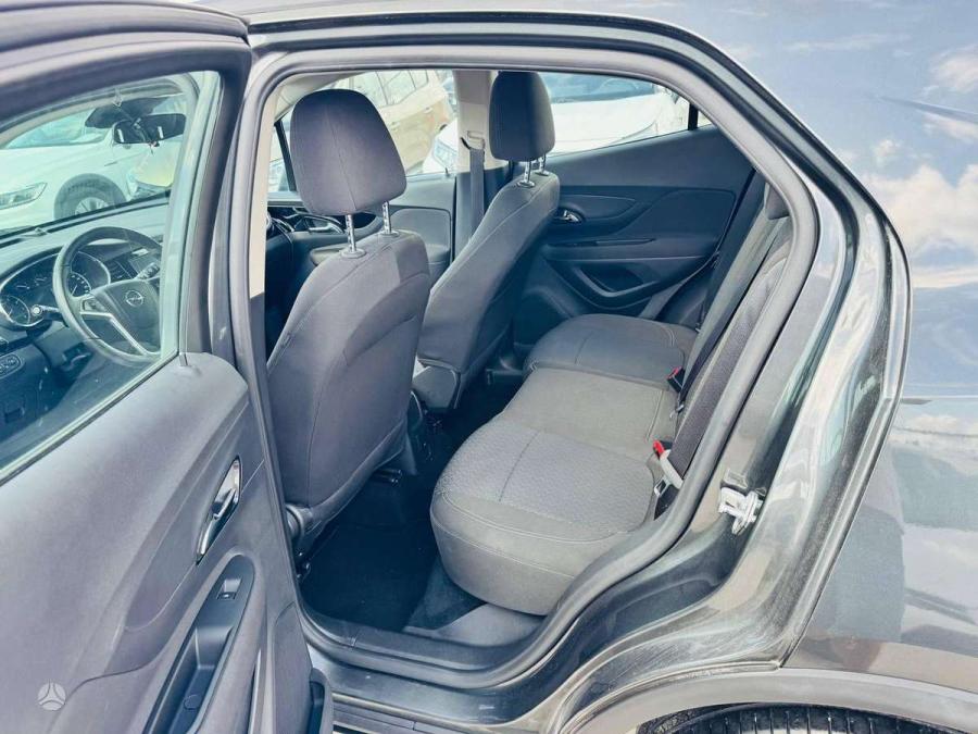Grey Opel Mokka X 2016 in Kaunas, with an engine capacity of 1.36 L and mileage of 206 thousand km for 7100 €, photo 9 on AUTOMOTO.COM.LV