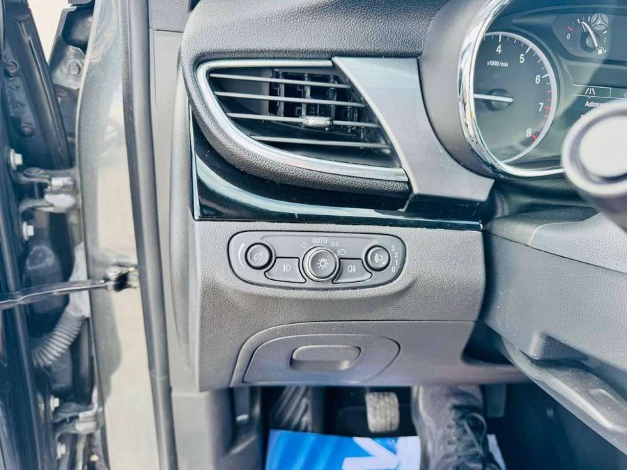 Grey Opel Mokka X 2016 in Kaunas, with an engine capacity of 1.36 L and mileage of 206 thousand km for 7100 €, photo 14 on AUTOMOTO.COM.LV