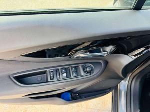 Grey Opel Mokka X 2016 in Kaunas, with an engine capacity of 1.36 L and mileage of 206 thousand km for 7100 €, photo 15 on AUTOMOTO.COM.LV