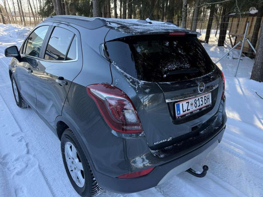Grey Opel Mokka X 2017 in Kaunas, with an engine capacity of 1.60 L and mileage of 208 thousand km for 8450 €, photo 4 on AUTOMOTO.COM.LV