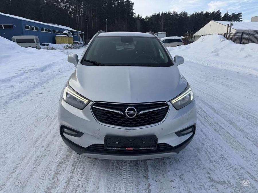 Grey Opel Mokka X 2017 in Vilnius, with an engine capacity of 1.60 L and mileage of 153 thousand km for 8950 €, photo 2 on AUTOMOTO.COM.LV