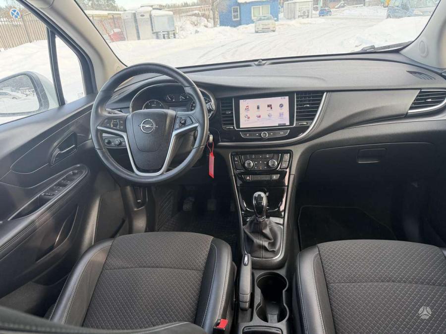 Grey Opel Mokka X 2017 in Vilnius, with an engine capacity of 1.60 L and mileage of 153 thousand km for 8950 €, photo 12 on AUTOMOTO.COM.LV