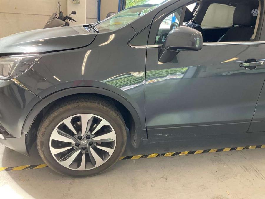 Pelēks Opel Mokka X 2017 Viļņa, ar dzinēja tilpumu 1.60 L un nobraukumu 117 tūkst. km par 4500 €, foto 3 vietnē AUTOMOTO.COM.LV