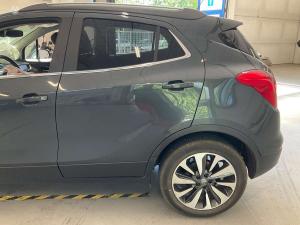 Pelēks Opel Mokka X 2017 Viļņa, ar dzinēja tilpumu 1.60 L un nobraukumu 117 tūkst. km par 4500 €, foto 4 vietnē AUTOMOTO.COM.LV