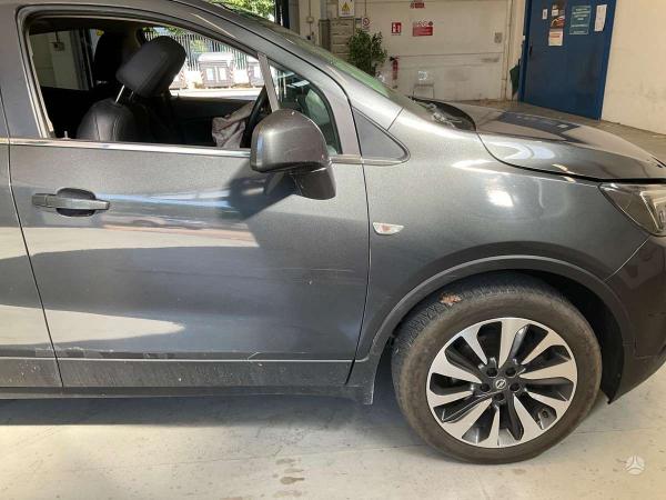 Pelēks Opel Mokka X 2017 Viļņa, ar dzinēja tilpumu 1.60 L un nobraukumu 117 tūkst. km par 4500 €, foto 8 vietnē AUTOMOTO.COM.LV