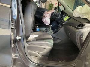 Pelēks Opel Mokka X 2017 Viļņa, ar dzinēja tilpumu 1.60 L un nobraukumu 117 tūkst. km par 4500 €, foto 12 vietnē AUTOMOTO.COM.LV