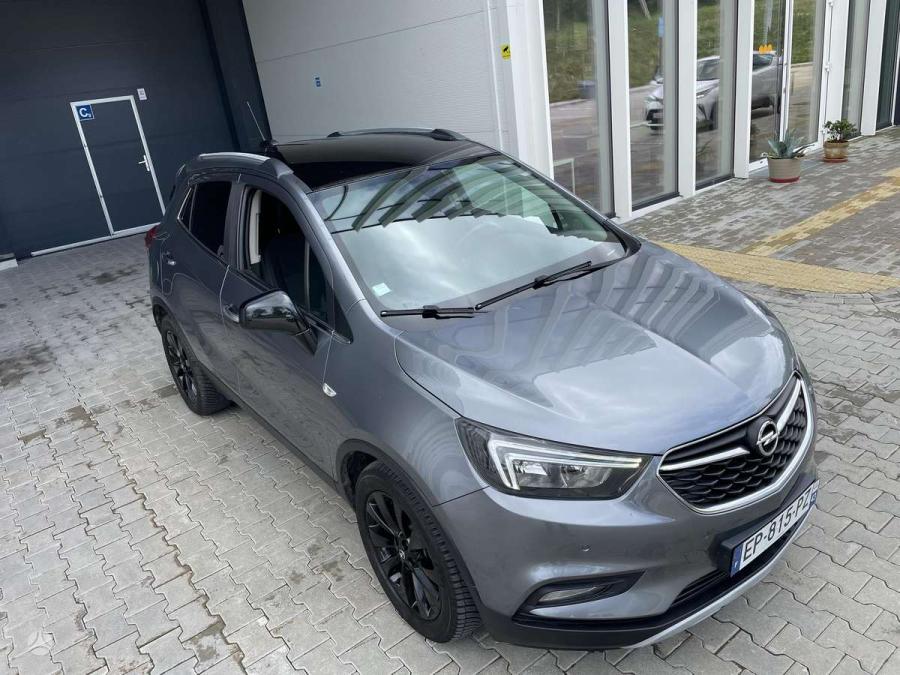 Grey Opel Mokka X 2017 in Vilnius, with an engine capacity of 1.60 L and mileage of 189 thousand km for 8450 €, photo 5 on AUTOMOTO.COM.LV
