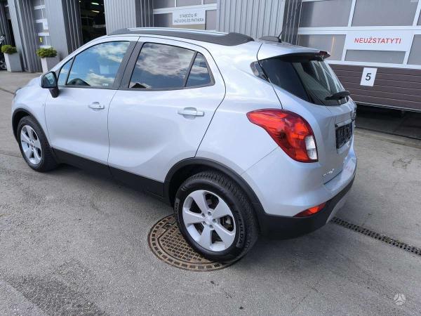Grey Opel Mokka X 2017 in Joniskis, with an engine capacity of 1.40 L and mileage of 42 thousand km for 12300 €, photo 3 on AUTOMOTO.COM.LV