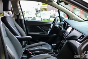Grey Opel Mokka X 2017 in Kretinga, with an engine capacity of 1.60 L and mileage of 171 thousand km for 10550 €, photo 15 on AUTOMOTO.COM.LV