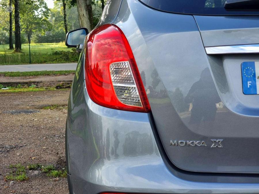 Grey Opel Mokka X 2017 in Taurage, with an engine capacity of 1.60 L and mileage of 119 thousand km for 8700 €, photo 13 on AUTOMOTO.COM.LV