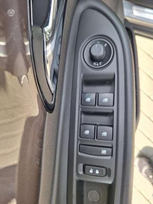 Grey Opel Mokka X 2017 in Taurage, with an engine capacity of 1.60 L and mileage of 169 thousand km for 6900 €, photo 15 on AUTOMOTO.COM.LV