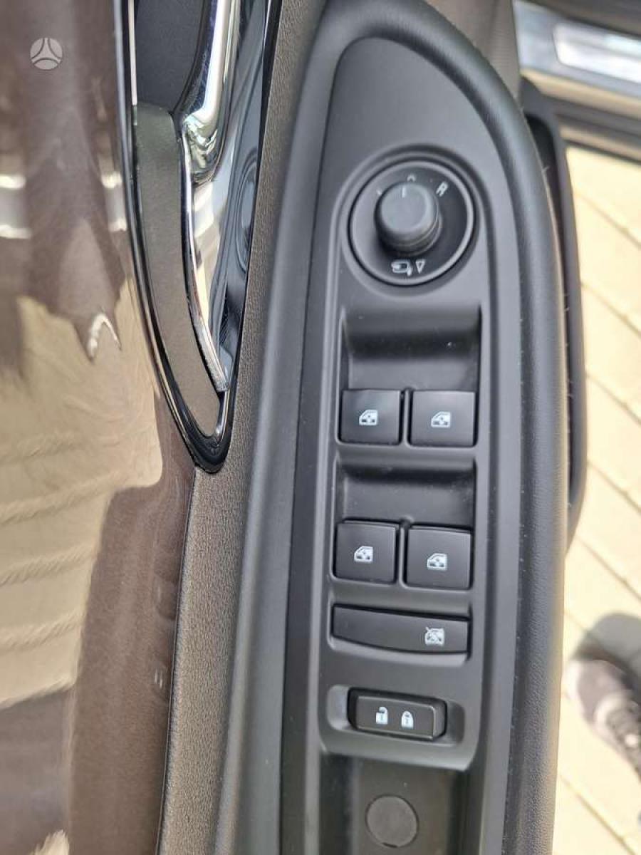 Grey Opel Mokka X 2017 in Taurage, with an engine capacity of 1.60 L and mileage of 169 thousand km for 6900 €, photo 15 on AUTOMOTO.COM.LV