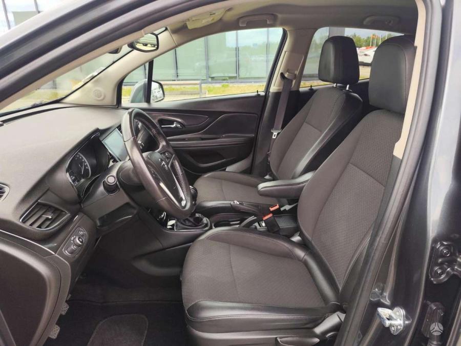 Grey Opel Mokka X 2018 in Siauliai, with an engine capacity of 1.60 L and mileage of 199 thousand km for 8300 €, photo 14 on AUTOMOTO.COM.LV