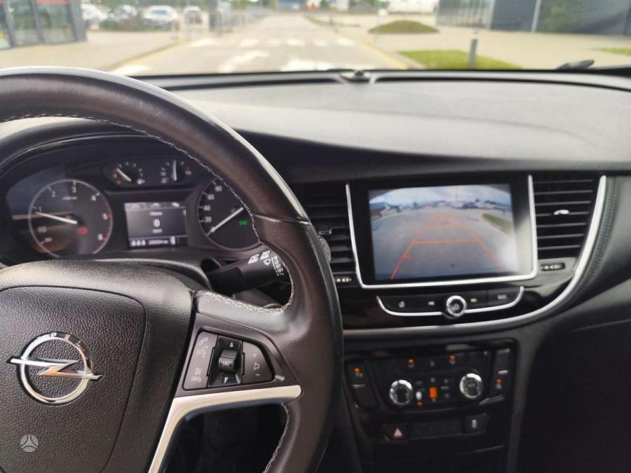Grey Opel Mokka X 2018 in Siauliai, with an engine capacity of 1.60 L and mileage of 199 thousand km for 8300 €, photo 18 on AUTOMOTO.COM.LV