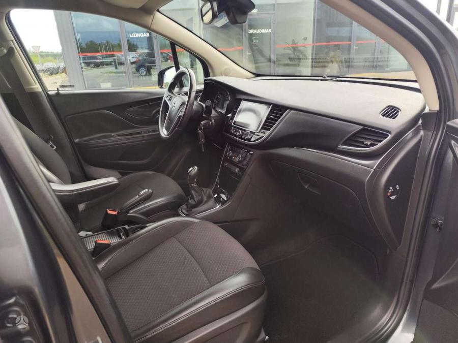 Grey Opel Mokka X 2018 in Siauliai, with an engine capacity of 1.60 L and mileage of 199 thousand km for 8300 €, photo 42 on AUTOMOTO.COM.LV
