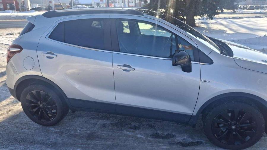 Grey Opel Mokka X 2019 in Taurage, with an engine capacity of 1.60 L and mileage of 208 thousand km for 8000 €, photo 7 on AUTOMOTO.COM.LV