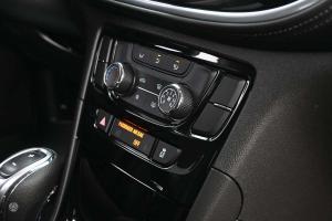 Pelēks Opel Mokka X 2019 Kretinga, ar dzinēja tilpumu 1.36 L un nobraukumu 61 tūkst. km par 12499 €, foto 24 vietnē AUTOMOTO.COM.LV